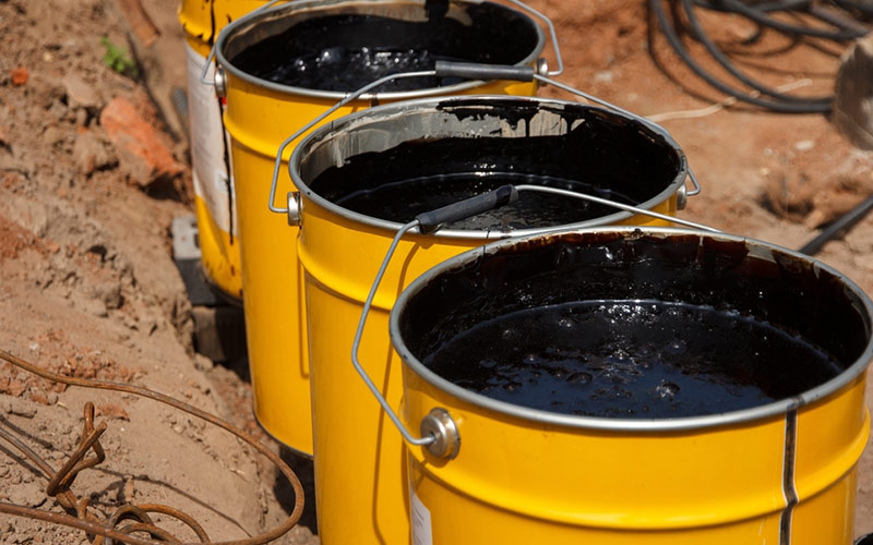 قیر چیست؟(معرفی 5 نوع قیر + کاربردهای قیر) 23 مهر 1404