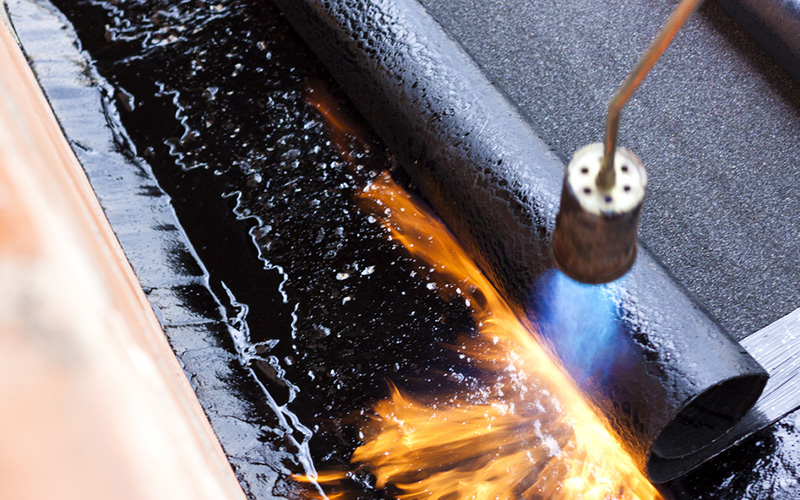 قیر چیست؟(معرفی 5 نوع قیر + کاربردهای قیر) 23 مهر 1404